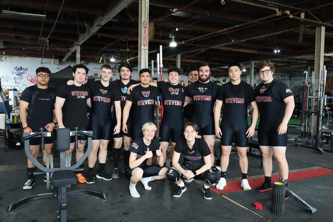 Stevens Lifting Team hosts first meet - The Stute